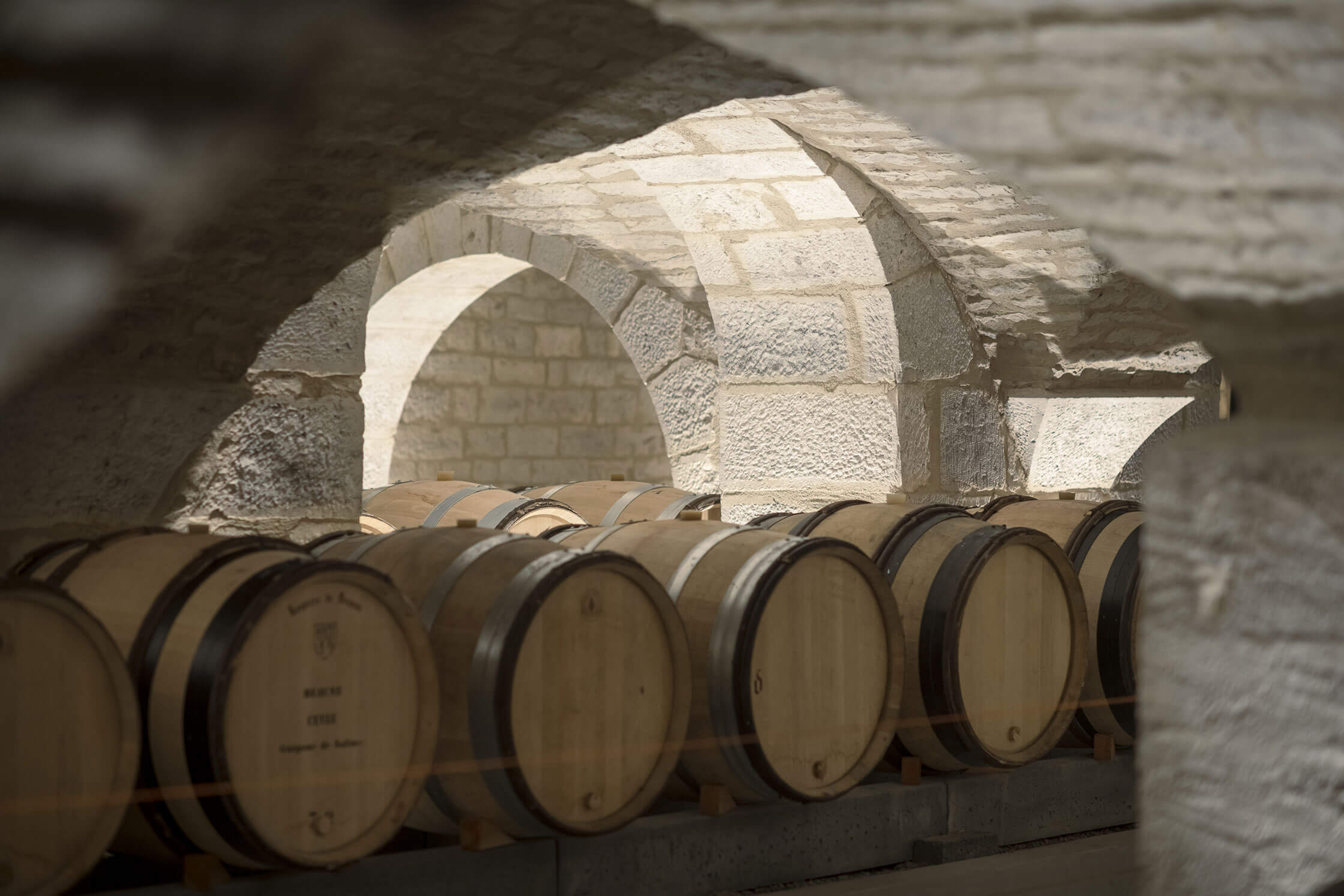Visite de cave en Bourgogne : Pénétrez dans les coulisses du Domaine ...